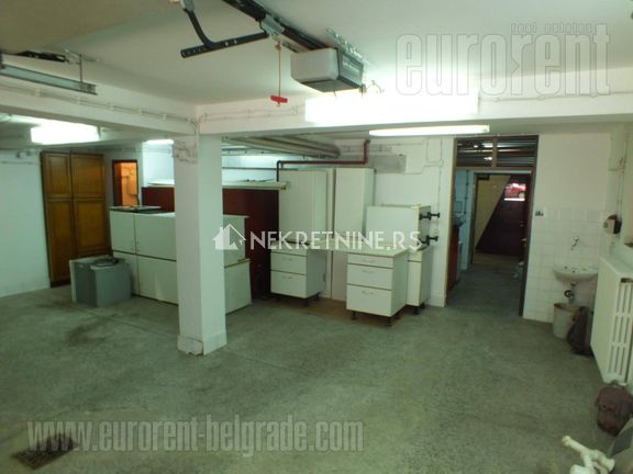 #18369, Izdavanje, P.P., VOŽDOVAC, 4900 EUR