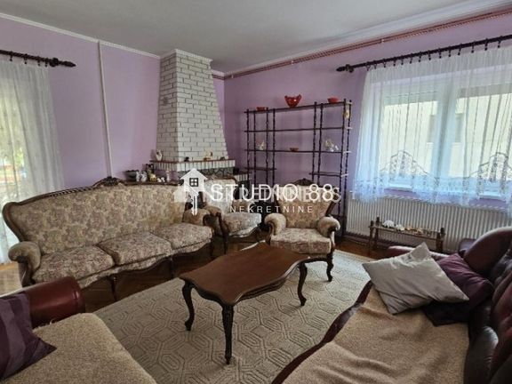 Zrenjanin, Bagljaš, Kuća, 260m2, 500 EUR