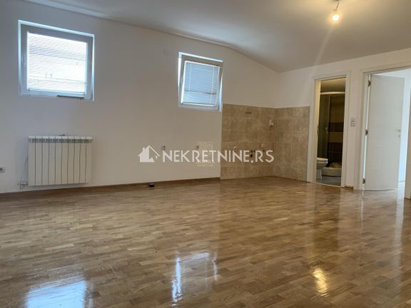 Zvezdara - Slavujev Venac 1.5, 42m2,, Braće Ribnikar