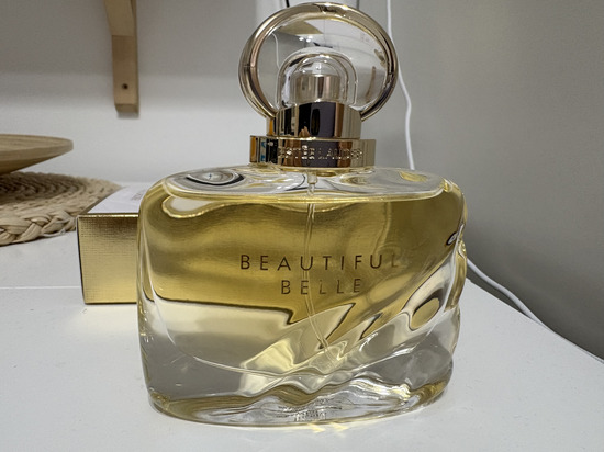 Estee Lauder Beautiful Belle