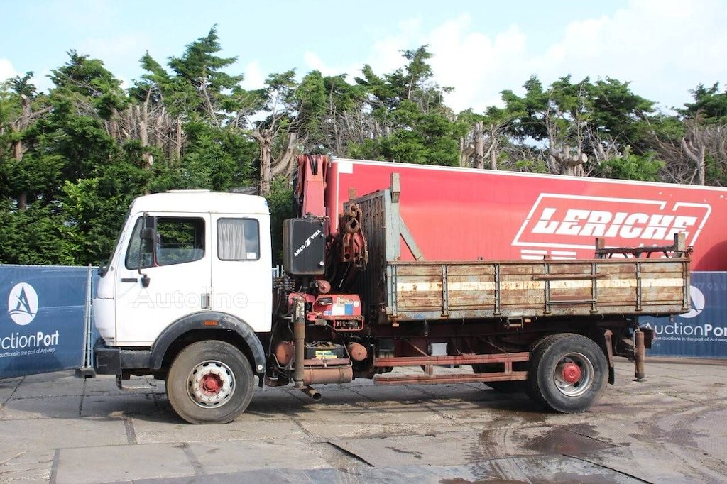 Prodaje se Mercedes-Benz 1935/48 kamion s ravnom platformom na aukciji