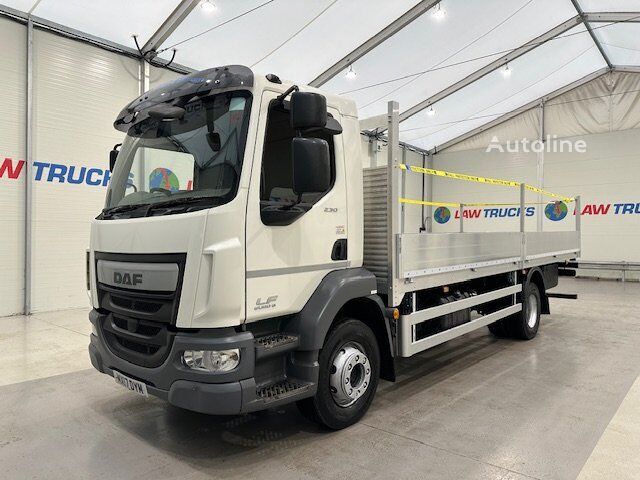DAF LF 230 kamion s ravnom platformom