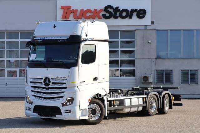 Mercedes-Benz Trucks Actros 2563LL WECHSELSILO 6x2 kamion šasija (15150G3030)
