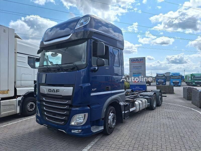 DAF XF 480 FAN LOW DECK 6X2 N vozilo za prevoz kontejnera