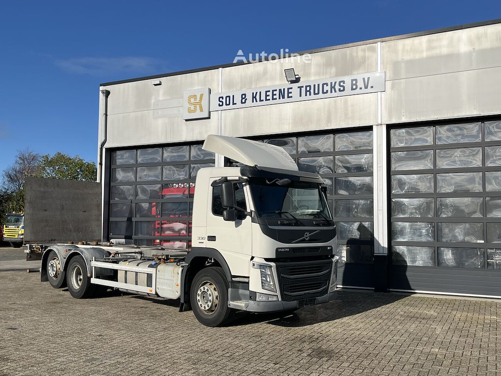 Volvo FM330 vozilo za prevoz kontejnera