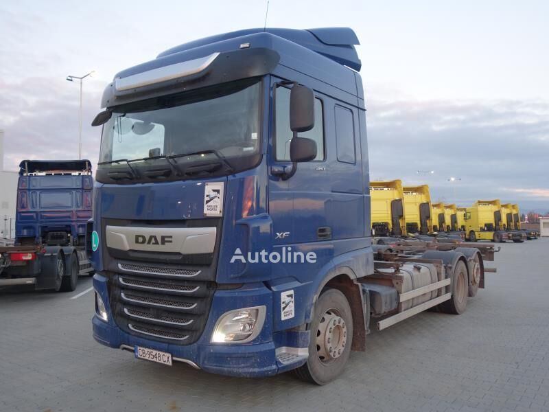 DAF XF 480 FAR vozilo za prevoz kontejnera