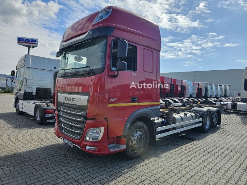 DAF XF 480 FAR vozilo za prevoz kontejnera