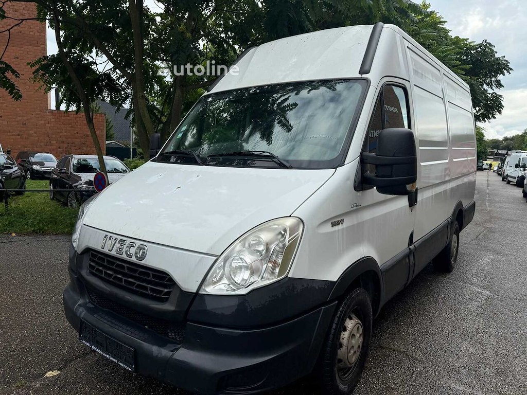 Prodaje se IVECO Daily 35S17 minibus furgon na aukciji
