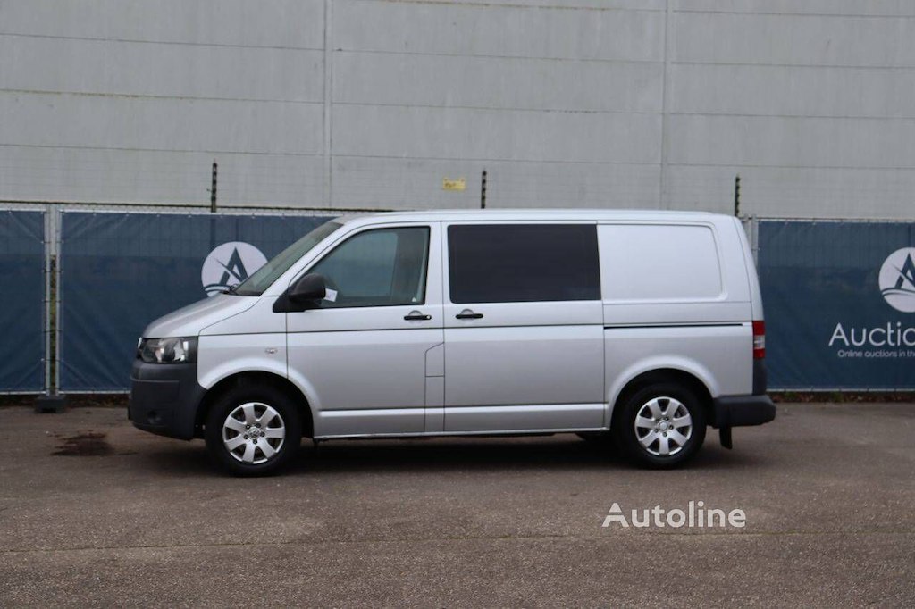 Prodaje se Volkswagen Transporter T5 minibus furgon na aukciji