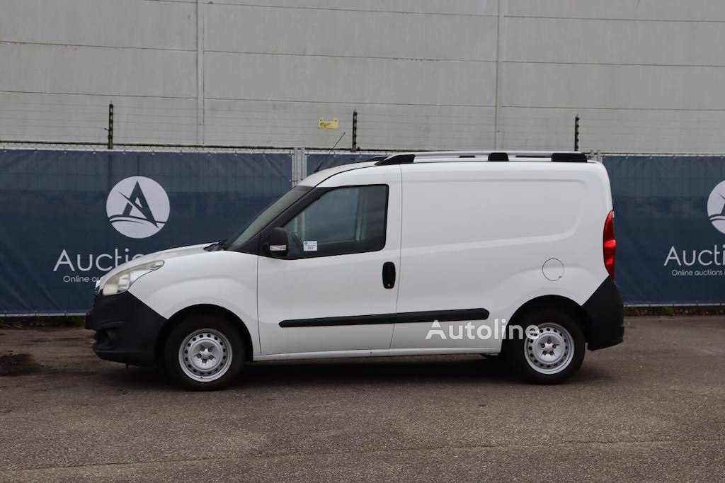 Prodaje se Opel COMBO VAN minibus furgon na aukciji
