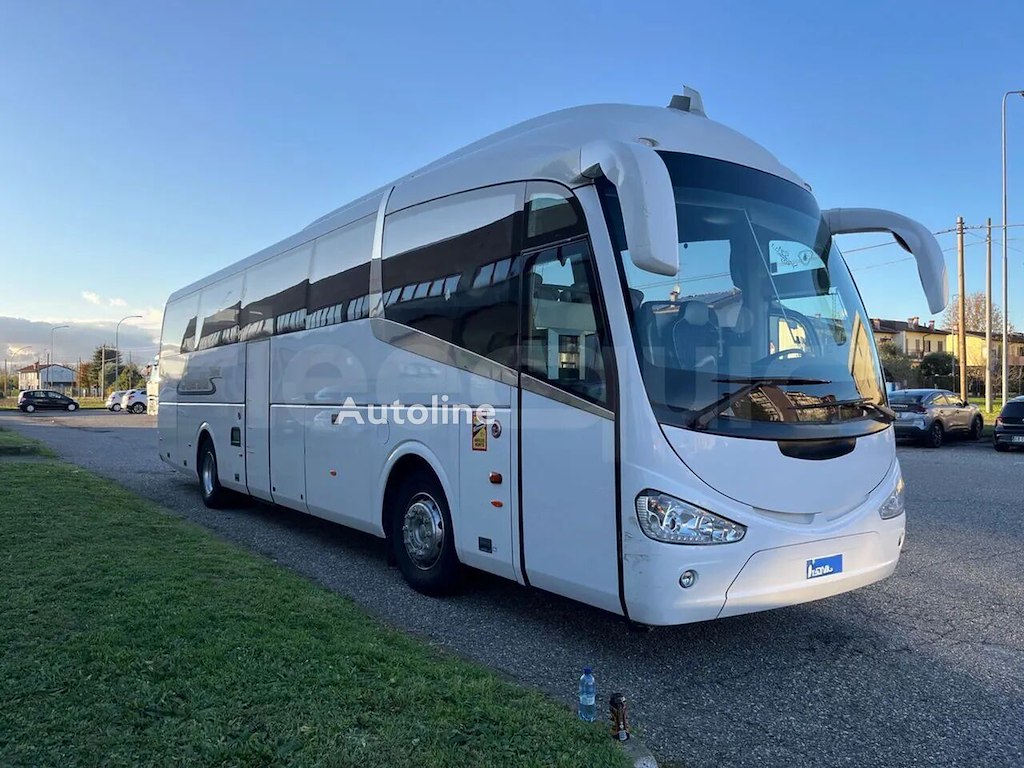 Irizar i6 turistički autobus