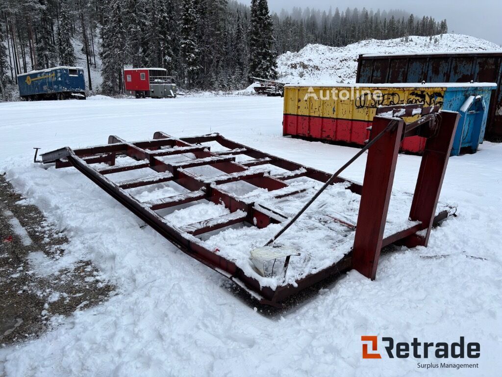 Prodaje se Lågbyggt maskinflak på lastväxlarram karoseriju platformu na aukciji