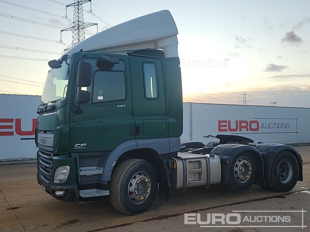 Prodaje se DAF CF440 tegljač na aukciji