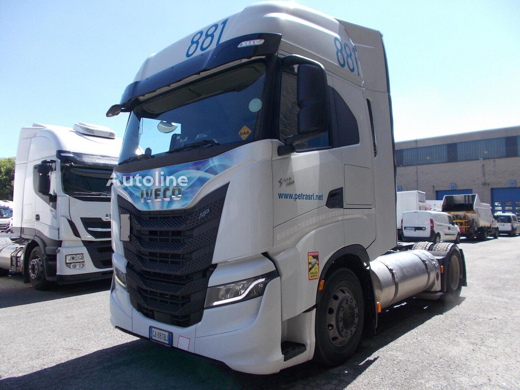IVECO S-WAY AS440S46T/P LNG tegljač