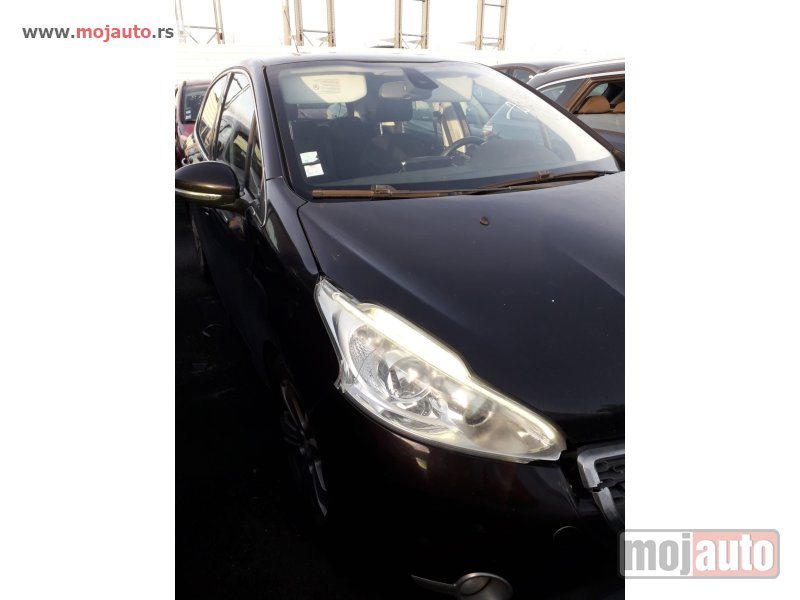 Peugeot 208 1.6L HDI 92