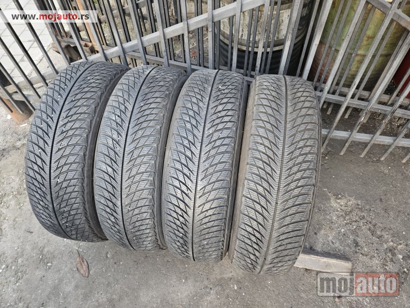 215-65-17 Michelin kao nove odlicne m+s