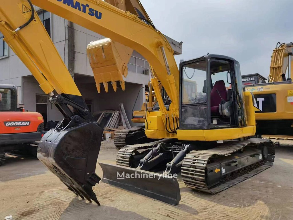 Komatsu PC128 bager guseničar