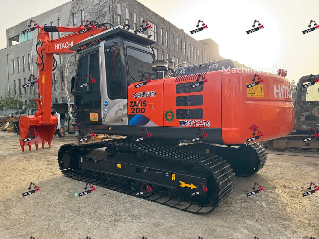 Hitachi ZX200 bager guseničar