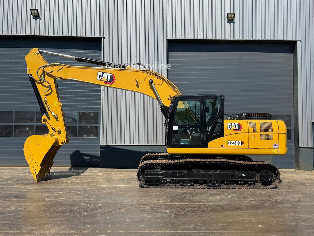 Novi Caterpillar 323D3 bager guseničar