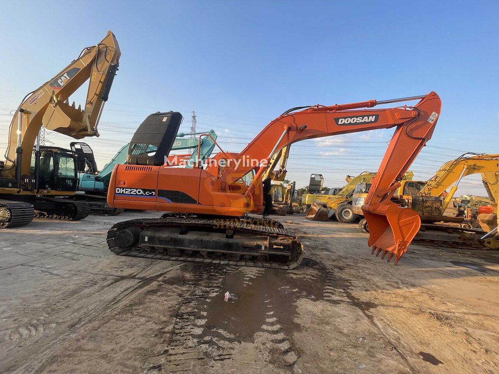 Doosan DH220LC-7 bager guseničar
