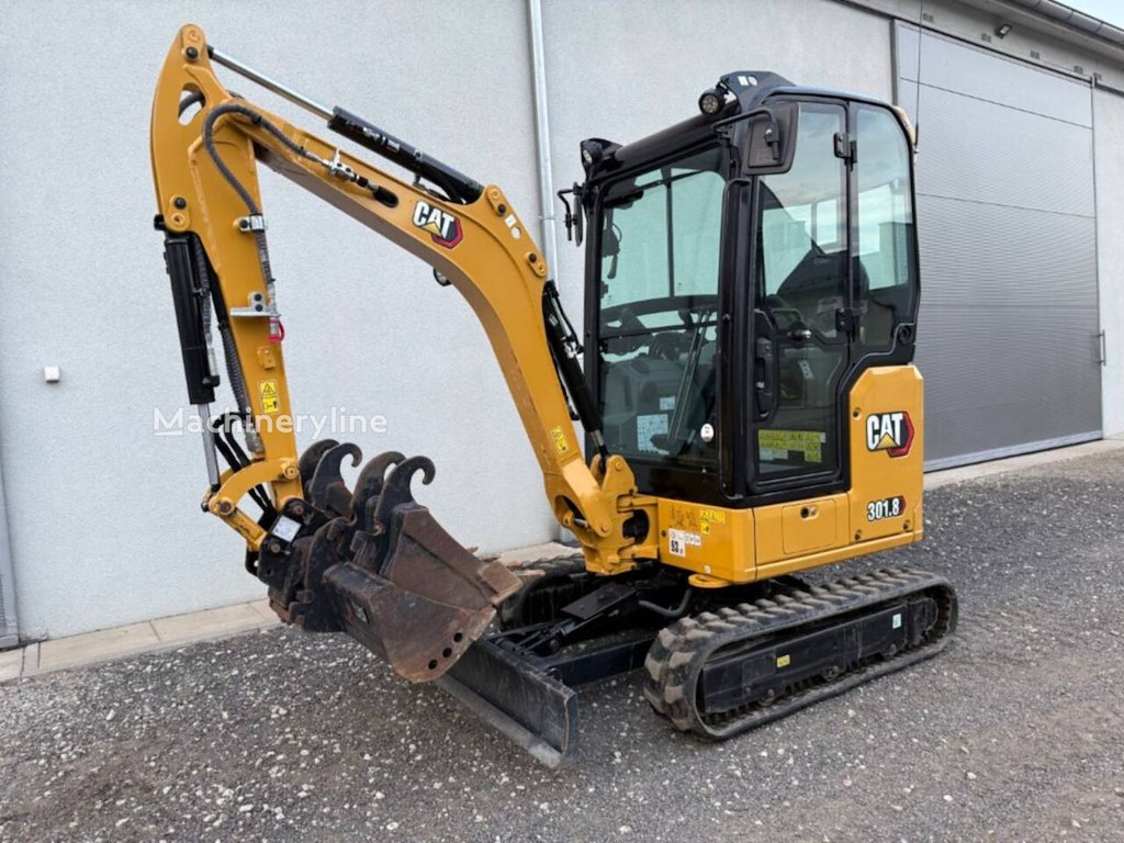 Caterpillar 301.8 bager guseničar