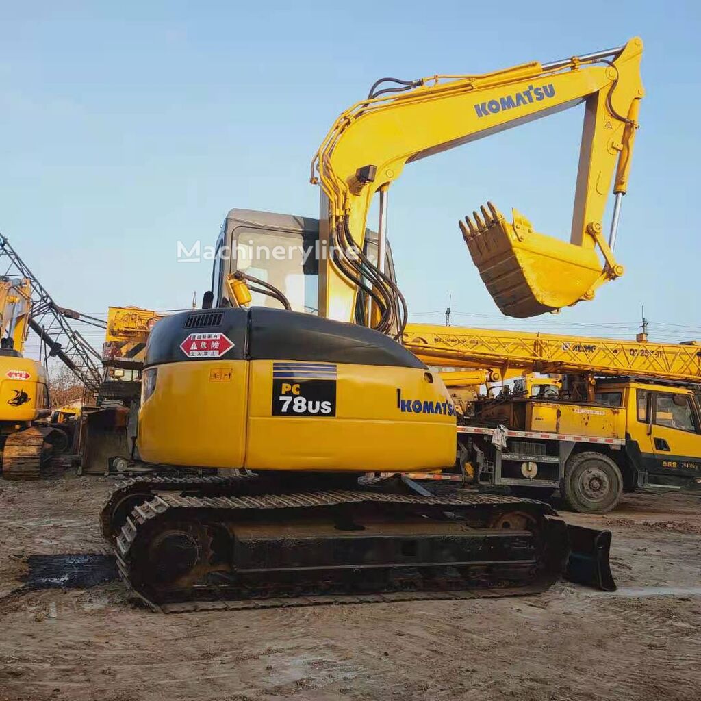 Komatsu PC78 bager guseničar