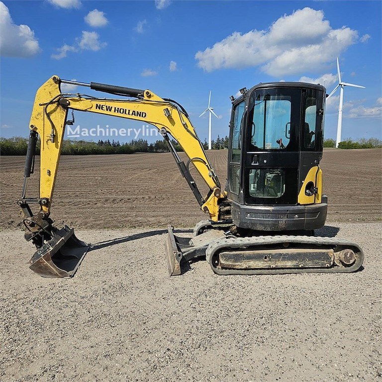 Prodaje se New Holland E39 B mini bager na aukciji