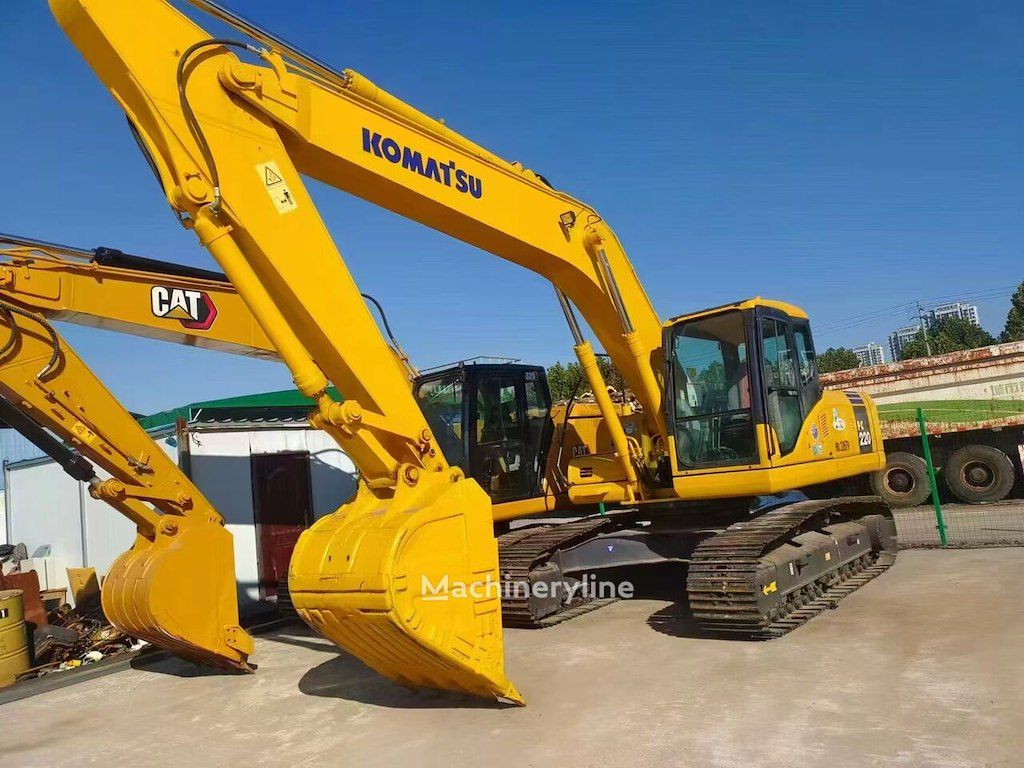 Komatsu PC220 bager guseničar