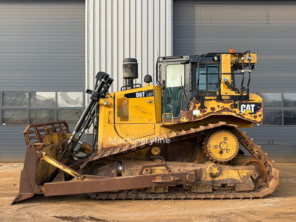 Caterpillar D6T LGP buldožer