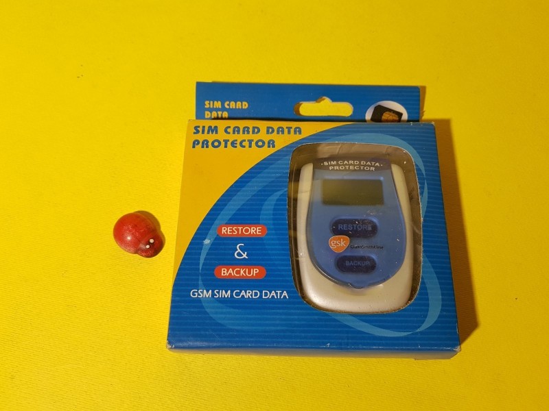 ČITAČ SIM KARTICE PRIVEZAK SIM CARD DATA PROTECTOR NOV