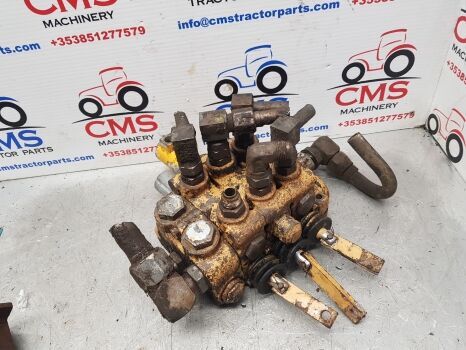 Control Hydraulic Valve Ford 655, 655a, 550, 555, 555a Digger Loader Control Hydraulic Valve D7NNF893B za Ford 655, 655a, 550, 555, 555a bagera-utovarivača