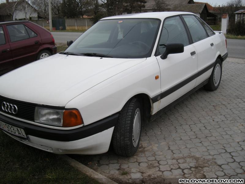 Audi 80 Enterijer