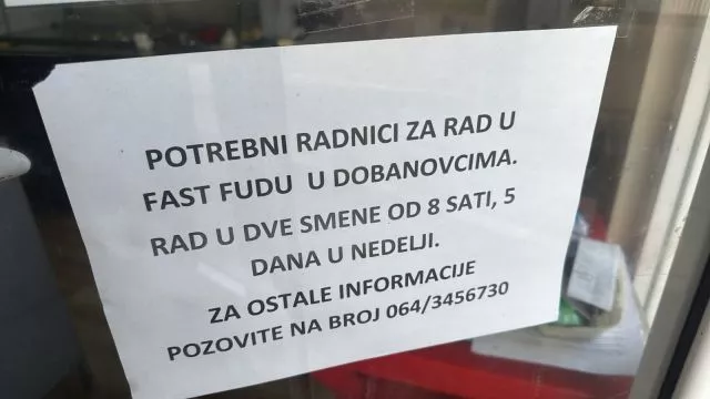 POTREBNI RADNICI U FAST FUDU