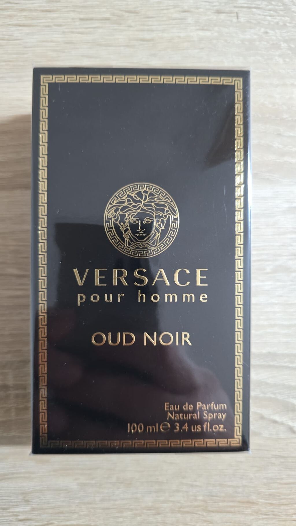 Versace Pour Homme Oud Noir – Eau de Parfum, 100 ml (Natural Spray)