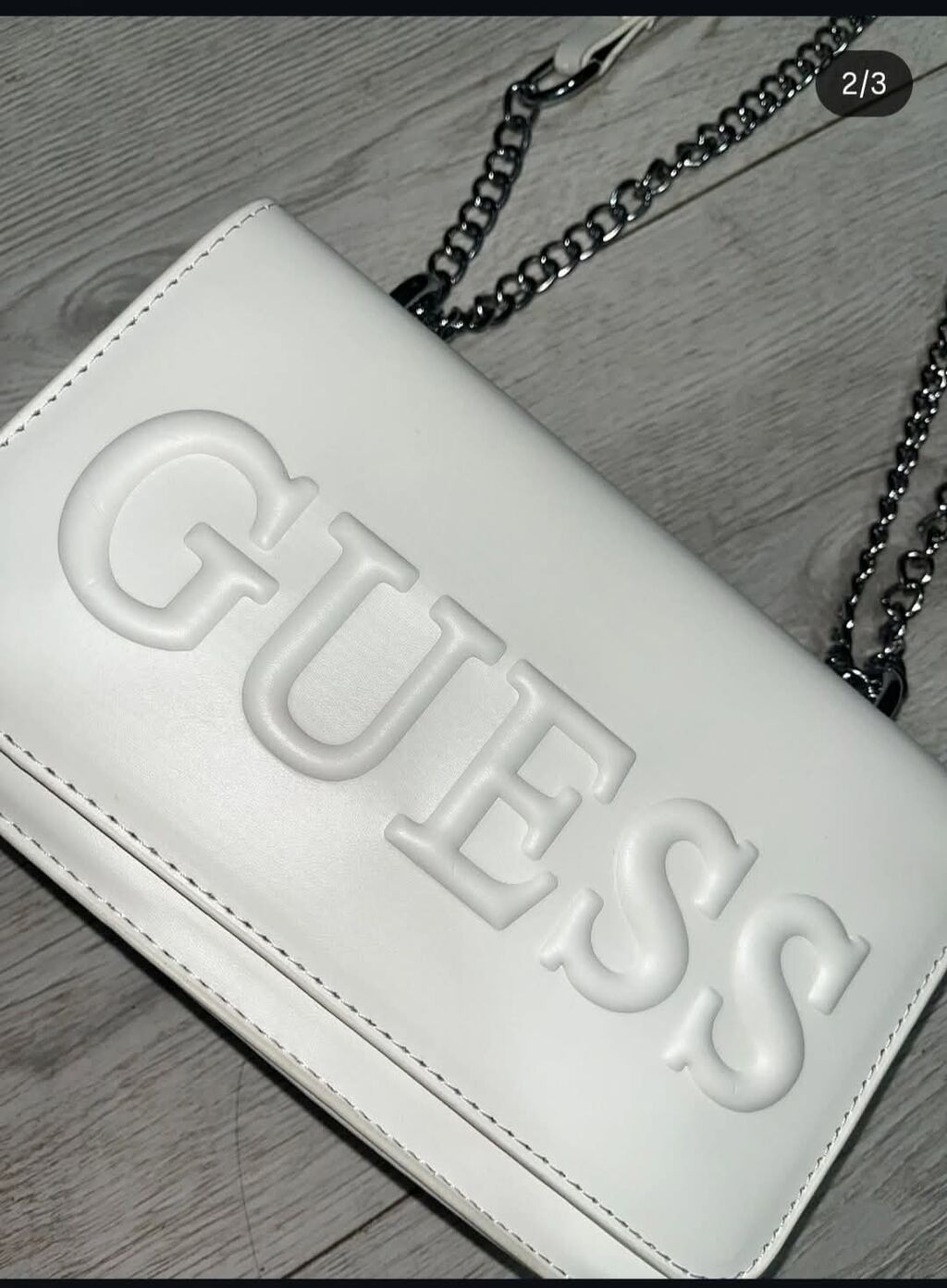 Guess torbice dostupne u 3 boje Cena 2600 din