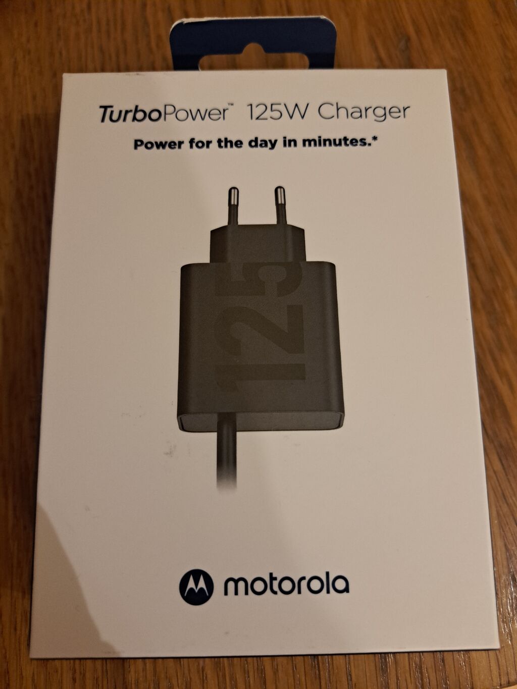 Motorola TurboPower 125W punjač - Brzo punjenje do 125 W – energija