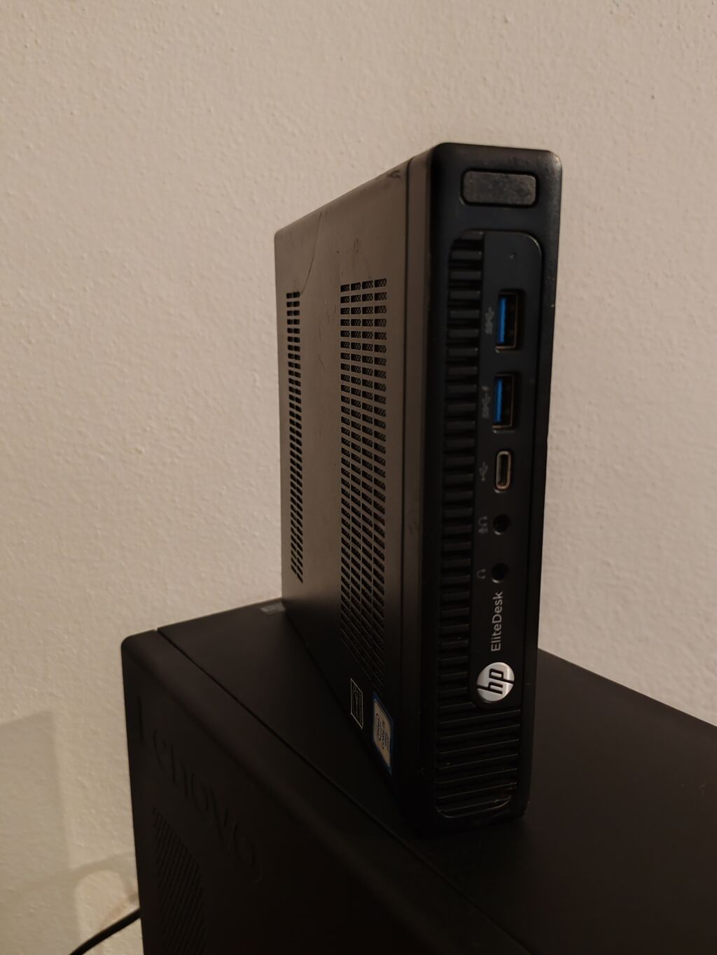 HP EliteDesk Mini PC – kompaktni poslovni računar Specifikacije: -