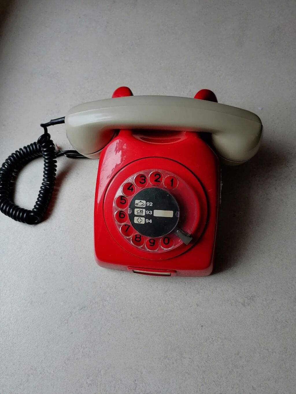 Fiksni telefon