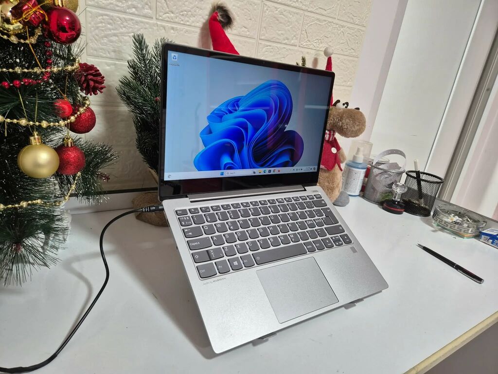 AMD A4, 8 GB OZU, 14 "