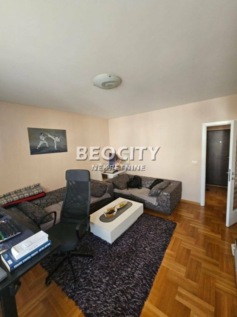 Voždovac, Dušanovac, , 2.0, 46m2, 600EUR