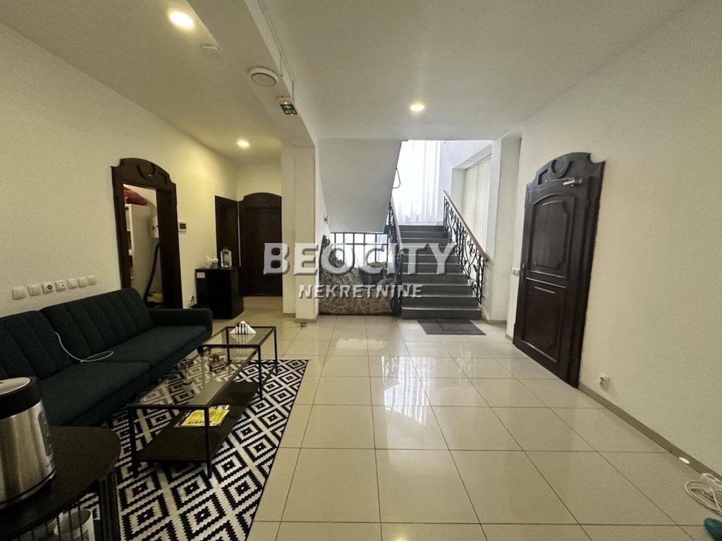Novi Sad, Centar, , 11.0, 393m2, 3500EUR