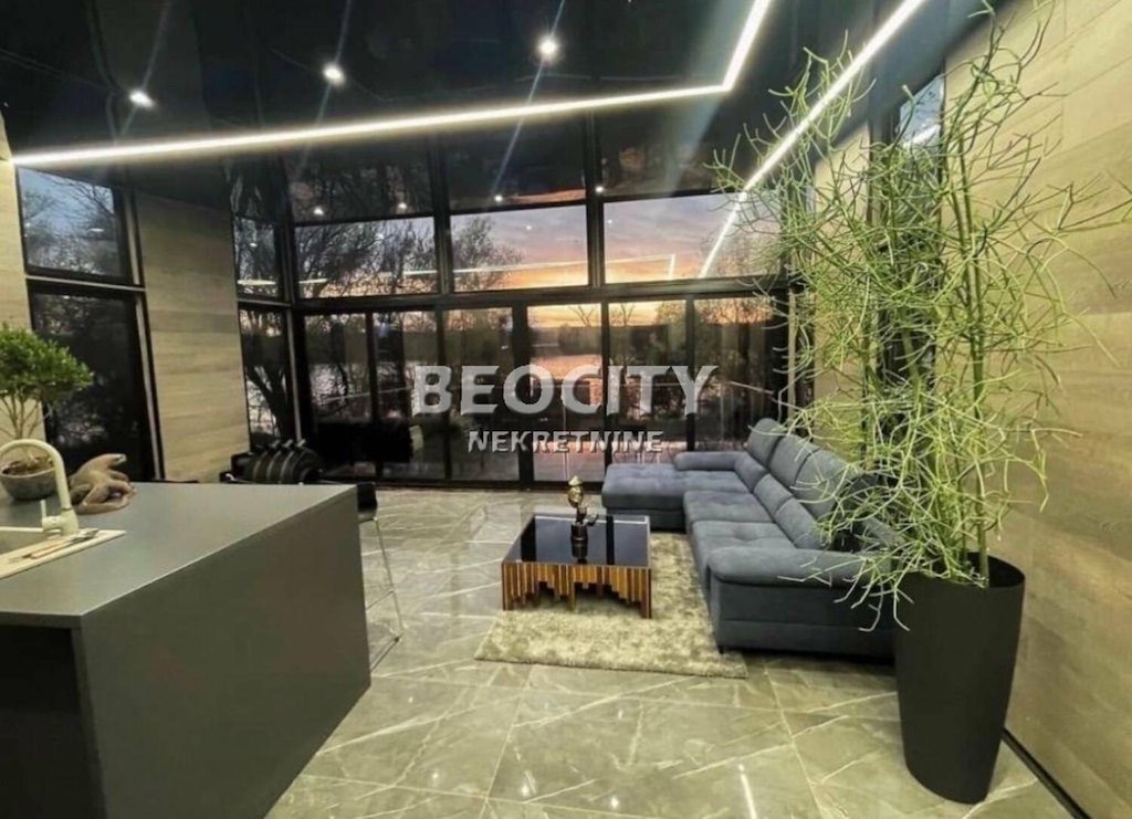 Surčin, Progar, , 4.0, 200m2, 350000EUR