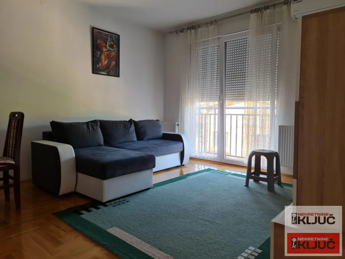 Izdavanje, jednosoban stan, 45m², Grbavica, Novi Sad Sve Podlokacije