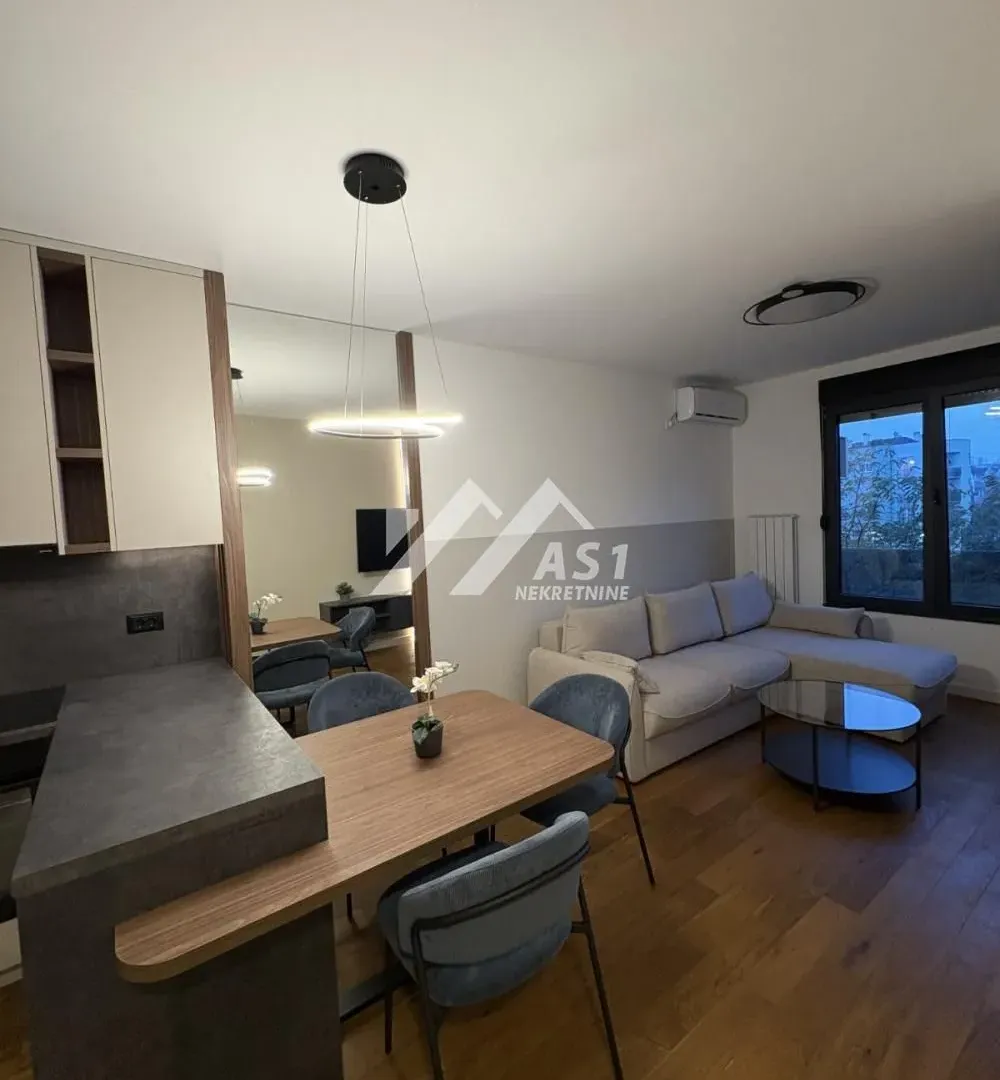 Izdavanje, dvosoban stan, 43m², Grbavica, Novi Sad Sve Podlokacije