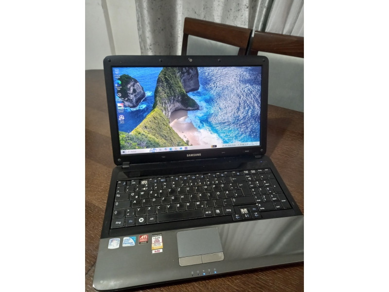 Laptop samsung r540,pentium6100,hdd 320gb,ram 4gb ddr3
