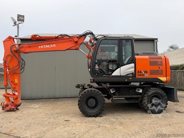 Bager na točkovima
Hitachi ZX 140 W-5