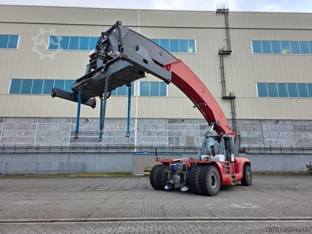 Uređaj za slaganje kontejnera
Liebeherr LRS V 645 Reachstacker/ Contlader