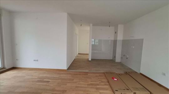 Prodajemo trosoban stan 67 m², I SPRAT CENTAR