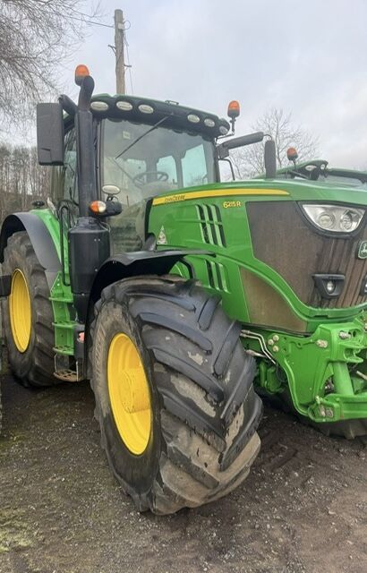 John Deere 6215R traktor točkaš