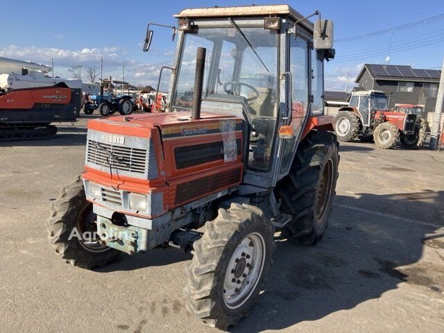 Kubota TRACTOR(Kubota) traktor točkaš